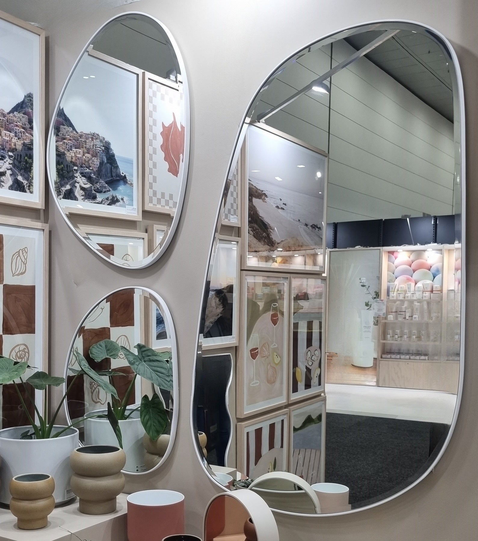 Pebble – Reflect Mirrors