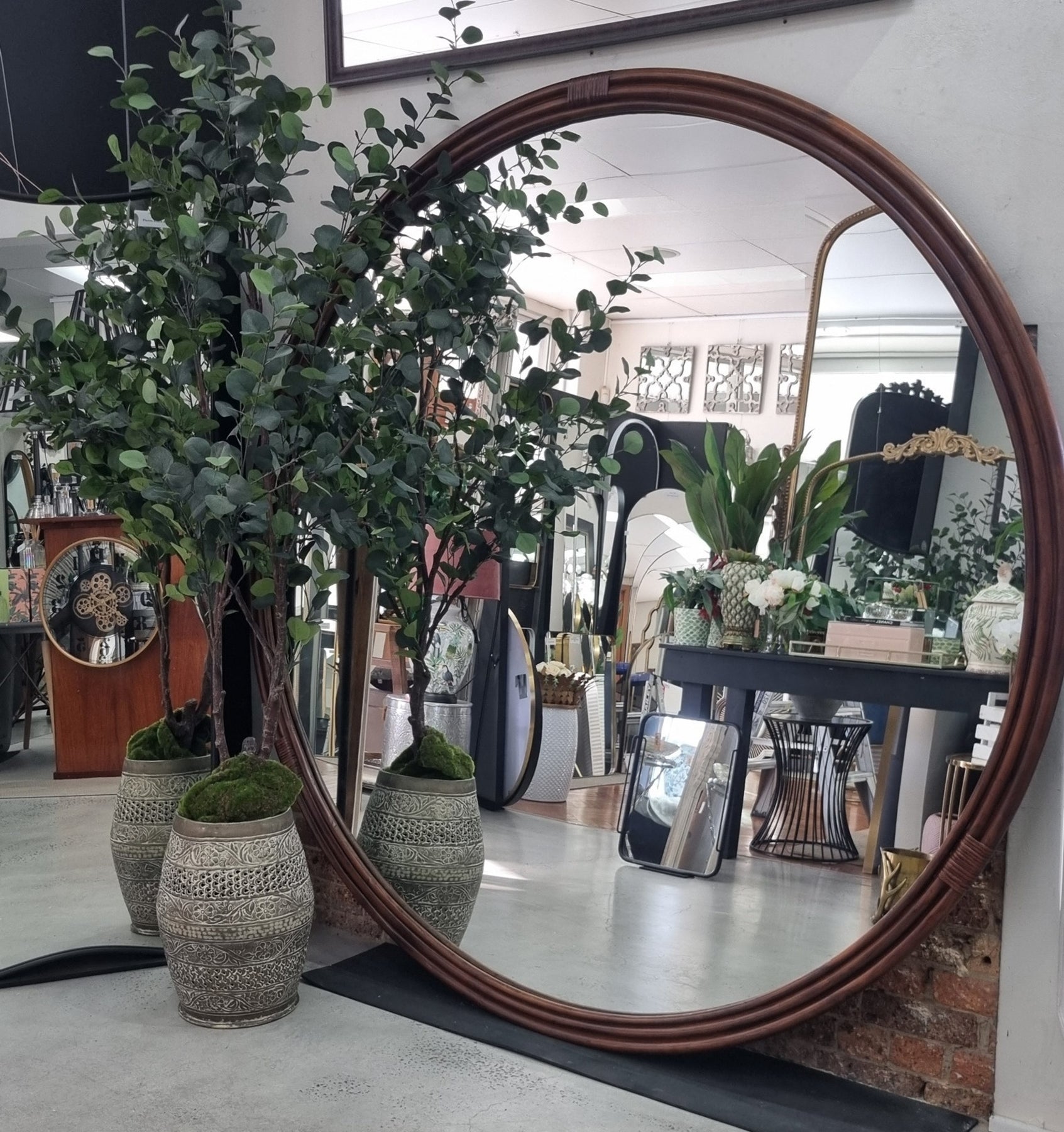 Oversized – Reflect Mirrors