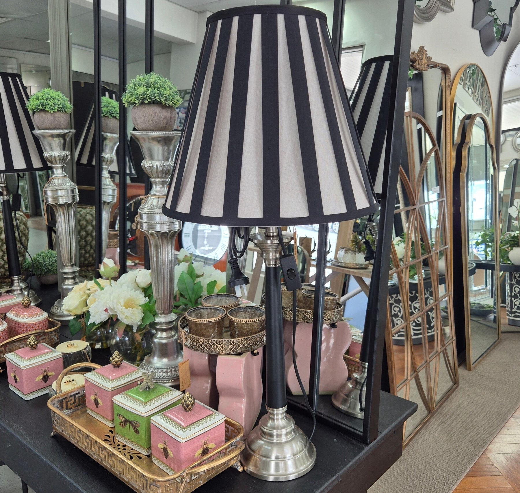 Lighting – Reflect Mirrors