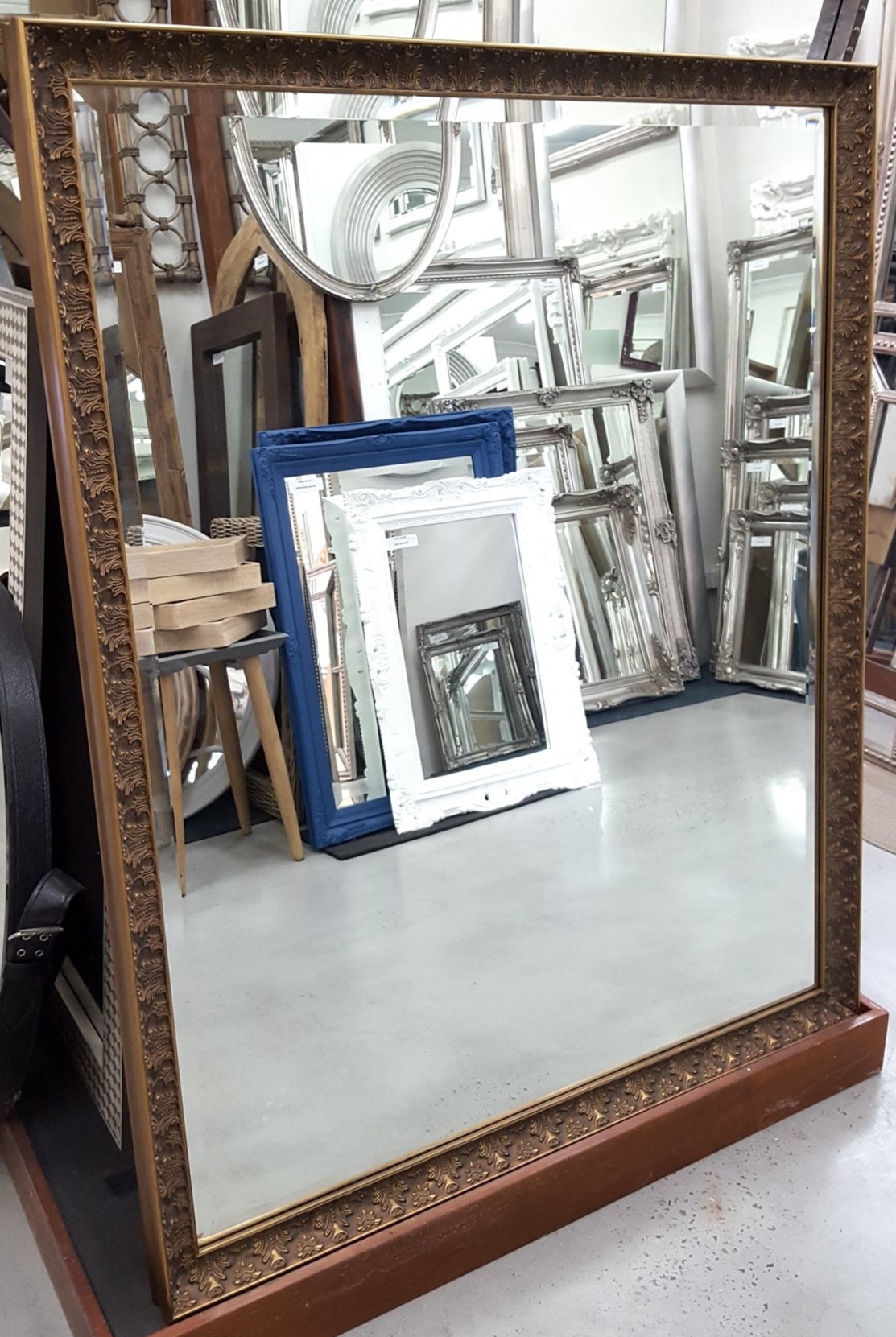 Shop Custom-Made Mirrors | Reflect Mirrors