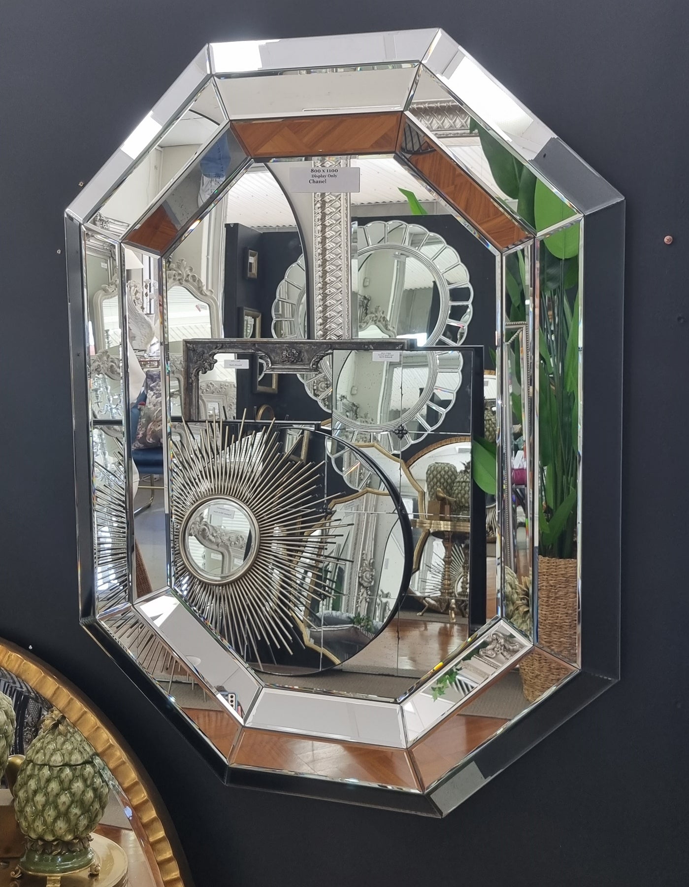 Chanel – Reflect Mirrors